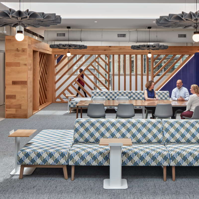 Verisk-Air Worldwide - Commodore Builders